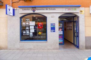 El primer premio de la Lotería Nacional deja 300.000 euros en Azuqueca ...